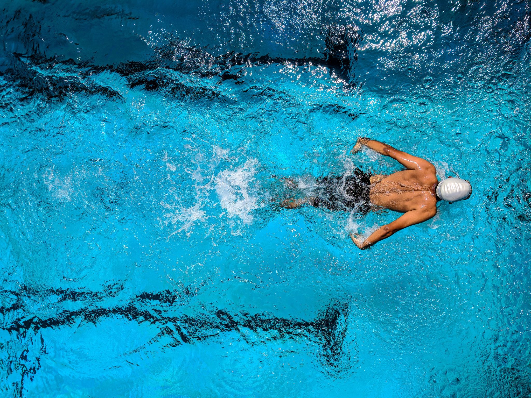 Swimmer's ear: causes, symptoms, treatment | EarPros UK