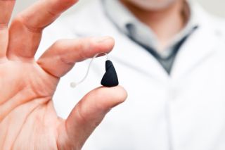 The Evolution of the Hearing Aid | EarPros US
